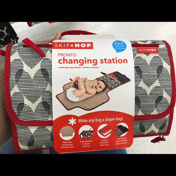 Skip Hop | Accessories | Skip Hop Pronto Signature Changing Station ...